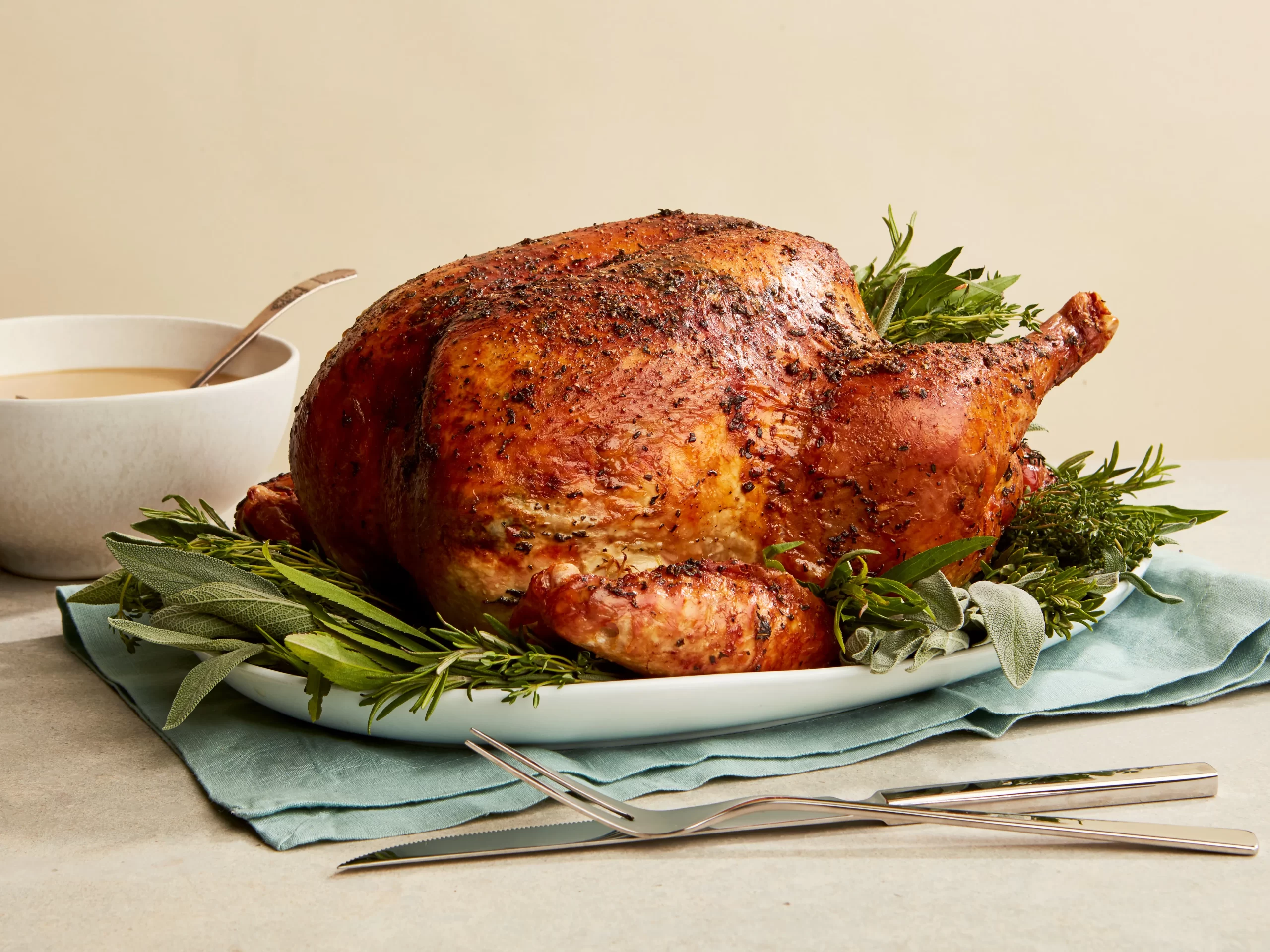 Classic Herb Roasted Turkey - Juicy, Flavorful, and Easy to Make ...